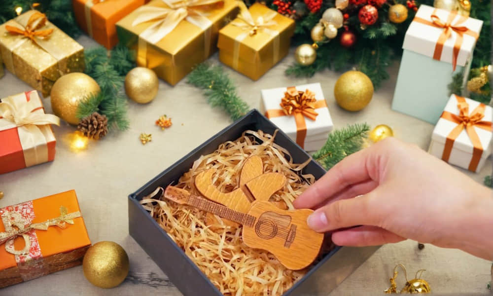 StrumBox: Where Life Meets Art